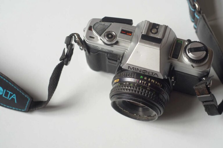 Minolta X-300 Review - The Last Manual Focus SLR - 35mmc