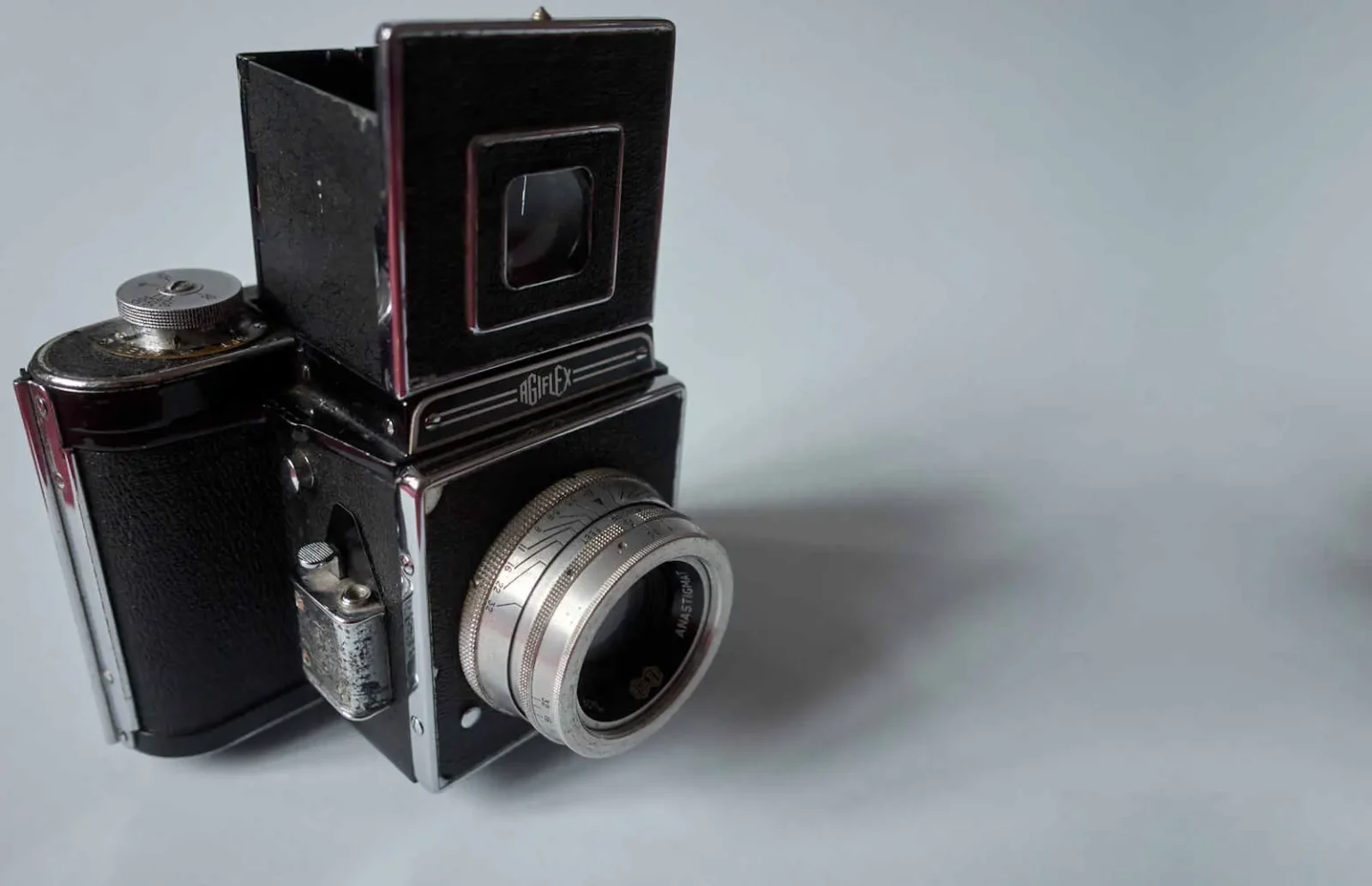 Agiflex - The British Medium Format SLR - By Bob Janes - 35mmc