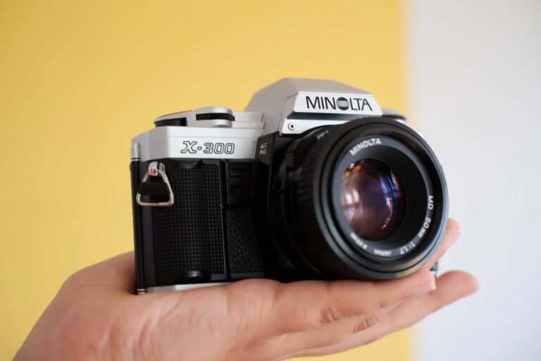 5 Frames of Cinestill 800t with a Minolta x-300 and the MD 50mm f/1.7 ...