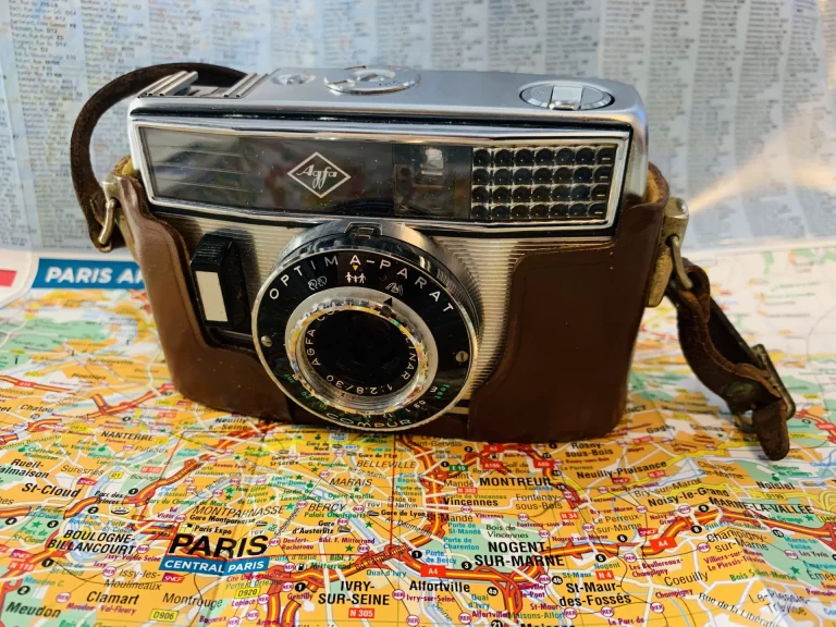 5 Frames in Paris with an Agfa Half-Frame Flea Market Find - By Eric ...