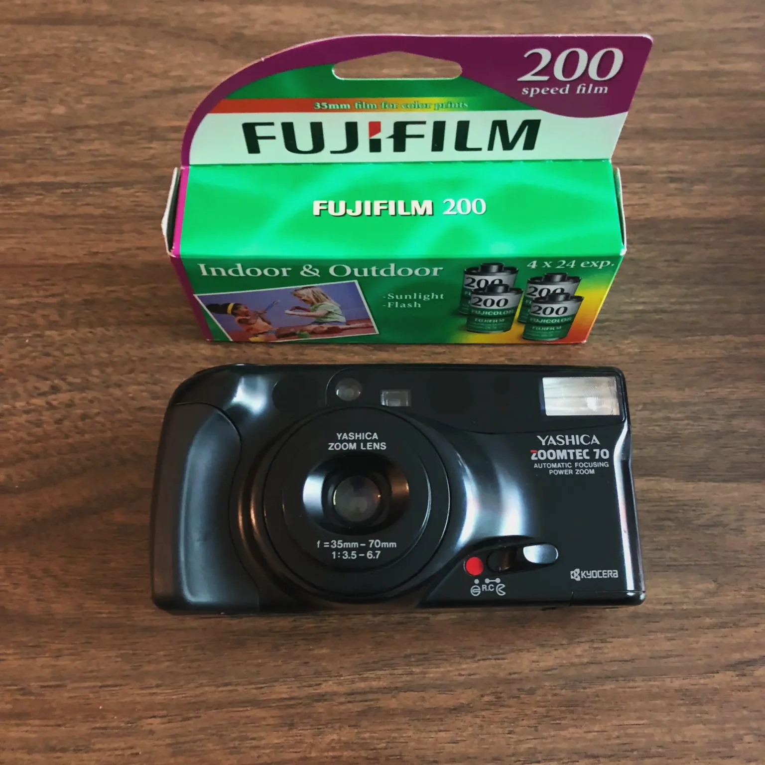 5 Frames with a Yashica Zoomtec 70 - By Daniel Kastner - 35mmc