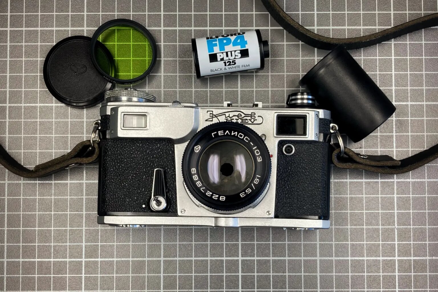 5 Frames with a Kiev 4a and Ilford FP4 Plus - A summer love story in ...