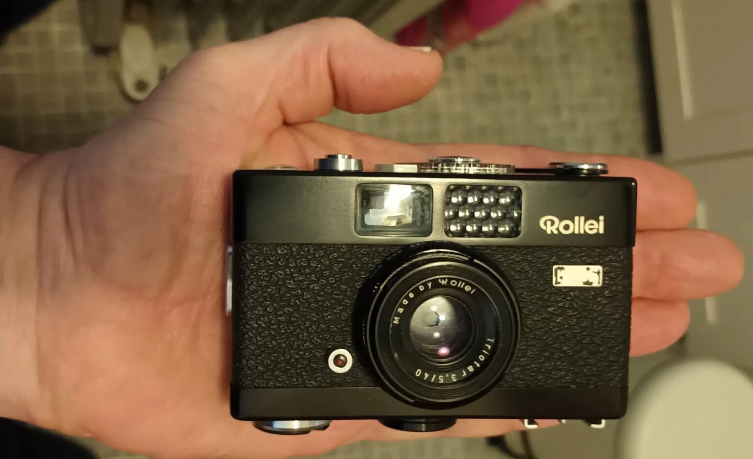 5 Frames with a Rollei B35 and expired Orwo NP27 - 35mmc