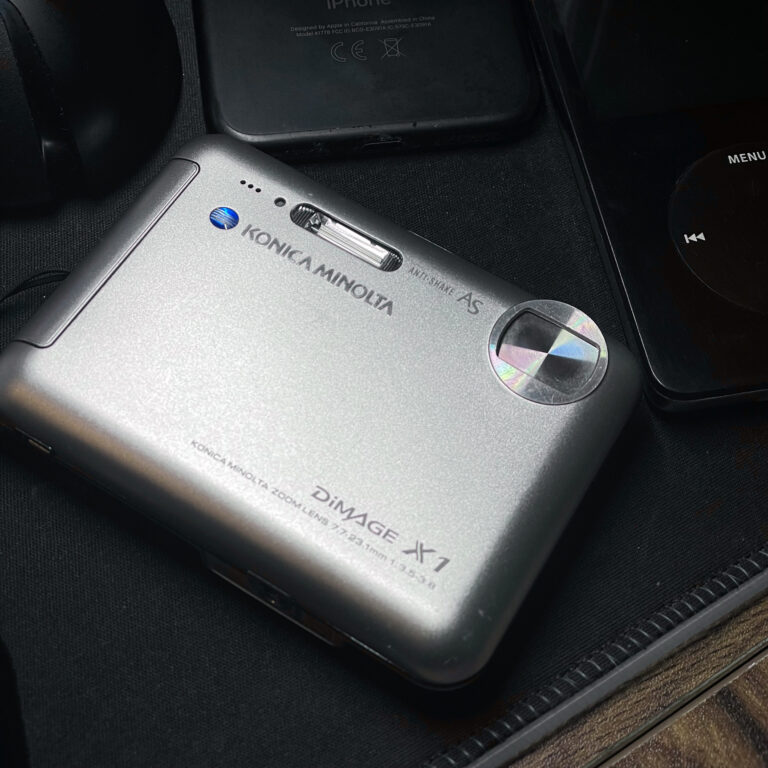 Konica Minolta Dimage X1 - It'll put you off Photography for life - 35mmc