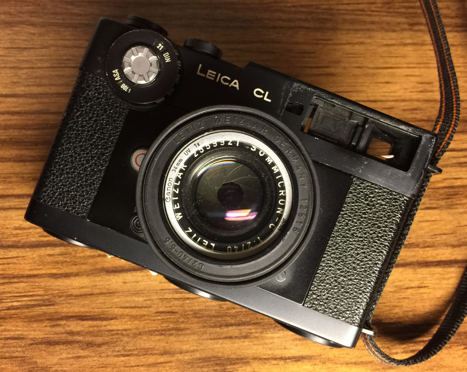 Give Broken Ones a Chance - Shooting a Damaged Leica CL - 35mmc