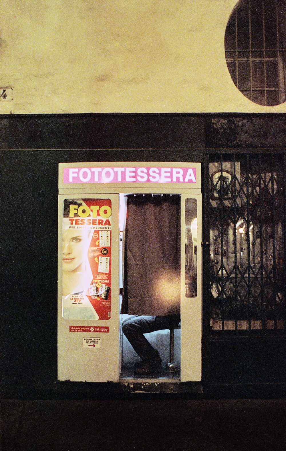5 Frames of expired CineStill 800T with a Leica M4 and 7Artisans 35mm f ...