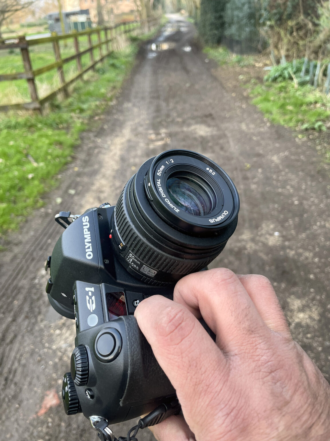 Olympus E-1 Review - Down the Kodak CCD Rabbit Hole - 35mmc