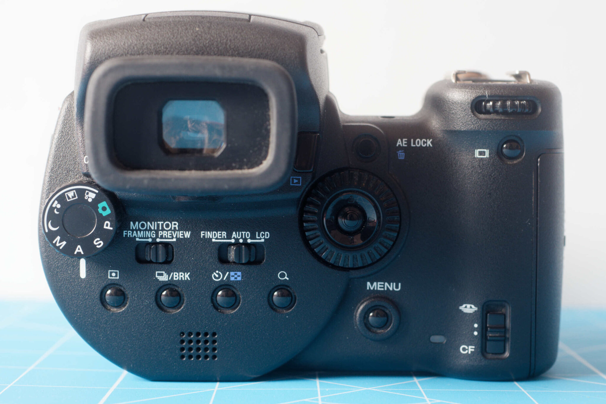 Sony R1 - the Original from 2005 revisited - Sony and APS-C pt1