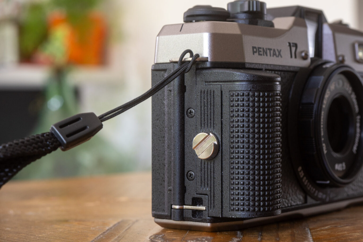 Pentax 17 Comprehensive Review - The New Half-Frame Point & Shoot