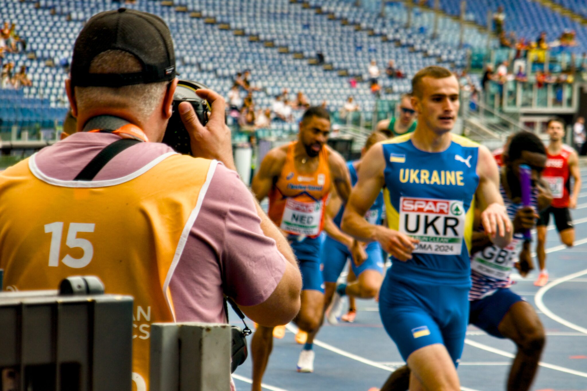 How to (Unconventionally) Shoot Track and Field Competitions - 35mmc