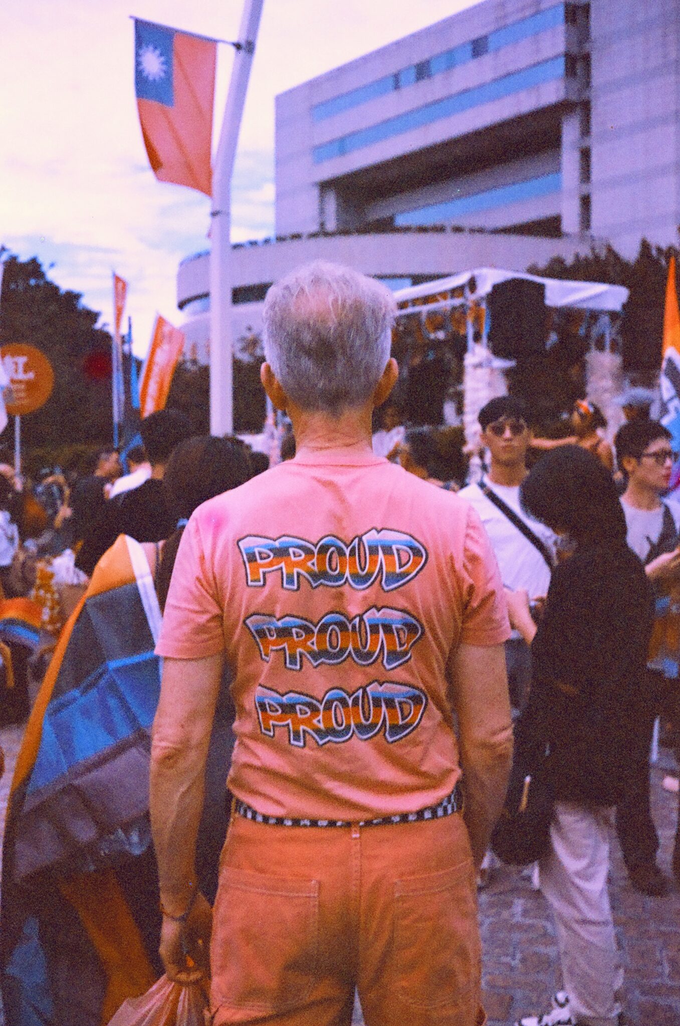 Shooting Expired Vista 200 at Taipei Pride - 35mmc