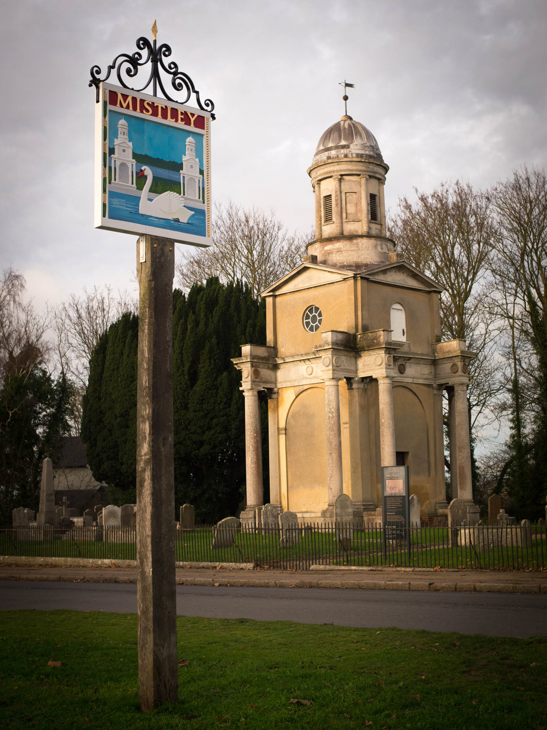 Pergear 25mm 1.7 lens in MFT mount Review - A fantastic little jewel of ...