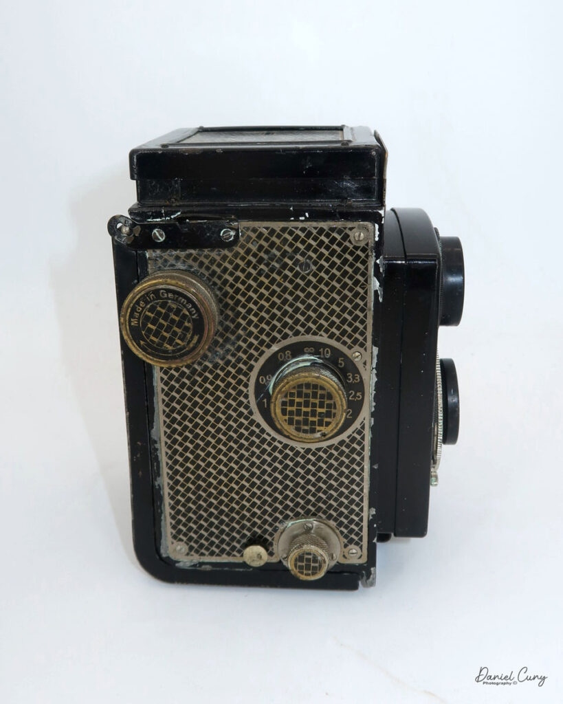 Rolleicord 1 Review - An Art Deco Wonder - 35mmc