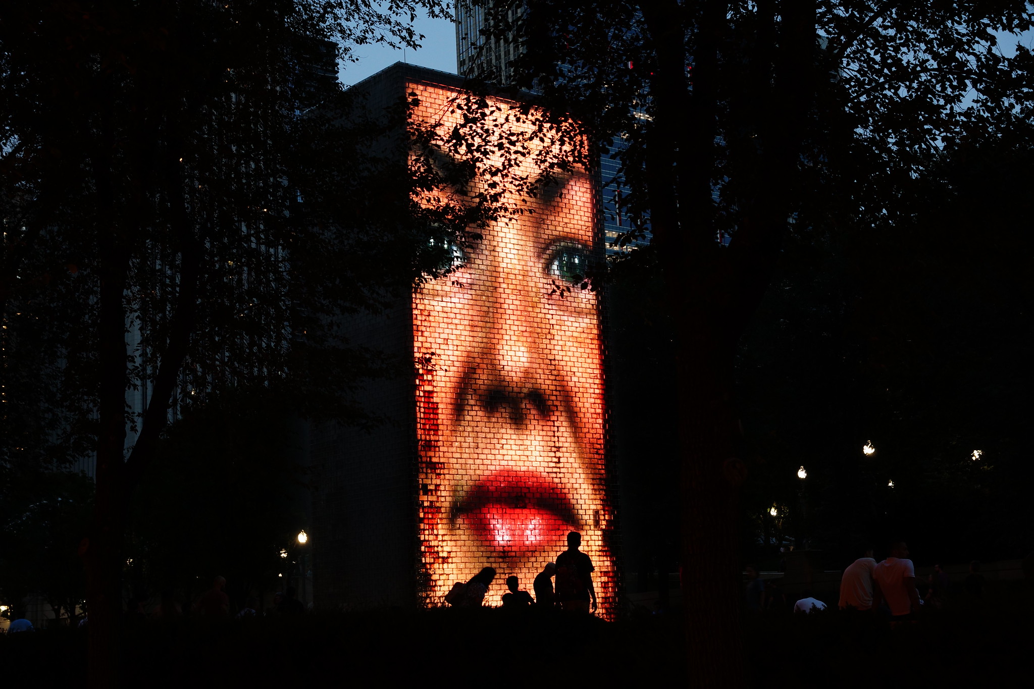 Sony SLT-A77 - hybrid mirrorless/DSLR with Minolta history - 35mmc