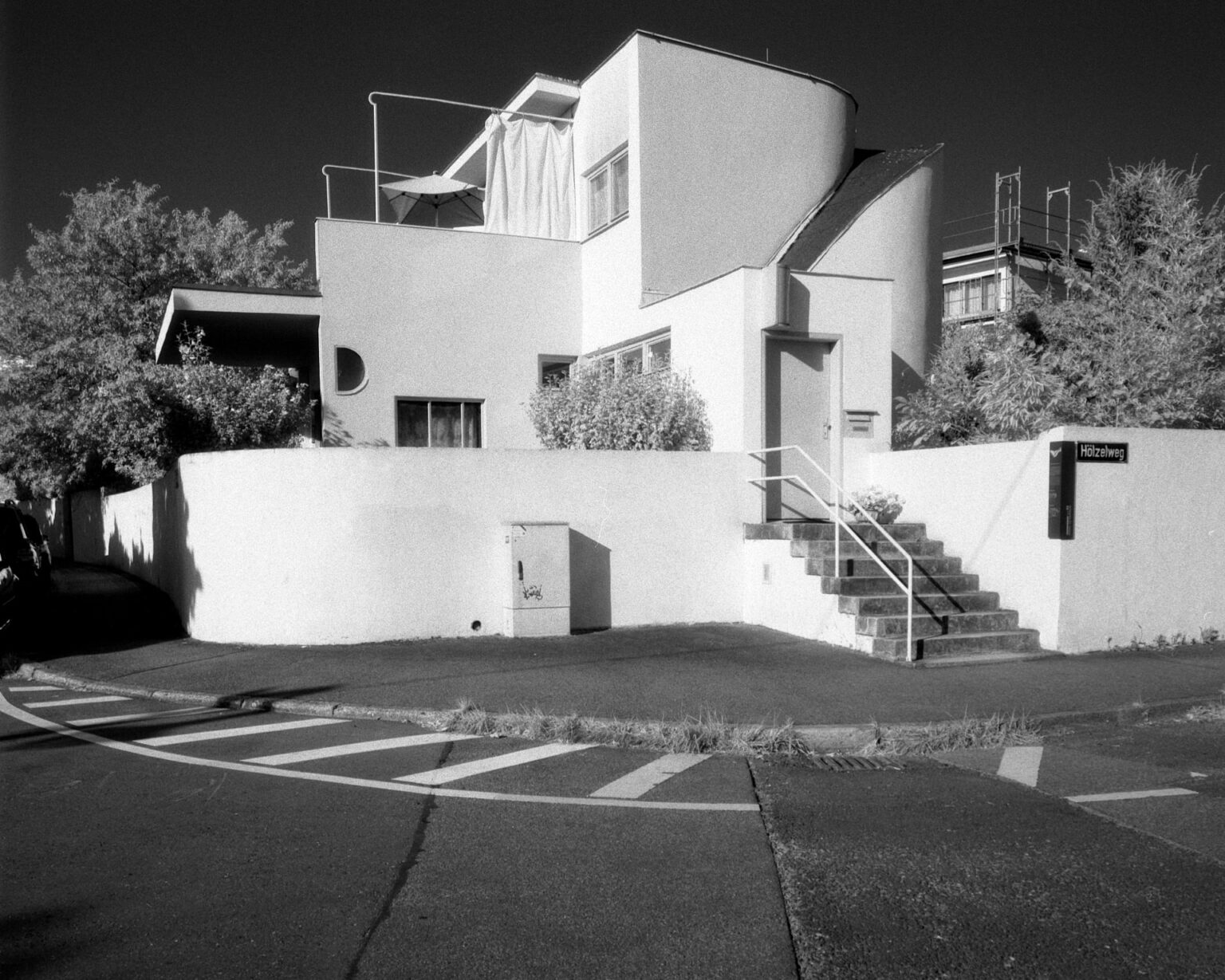 5 frames with Ilford SFX - 35mmc