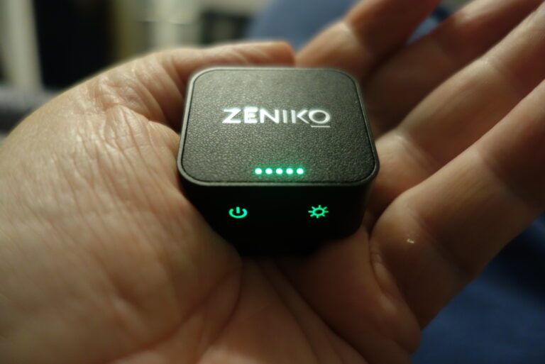 Zeniko ZF08 Mini Universal Flash Review - 35mmc