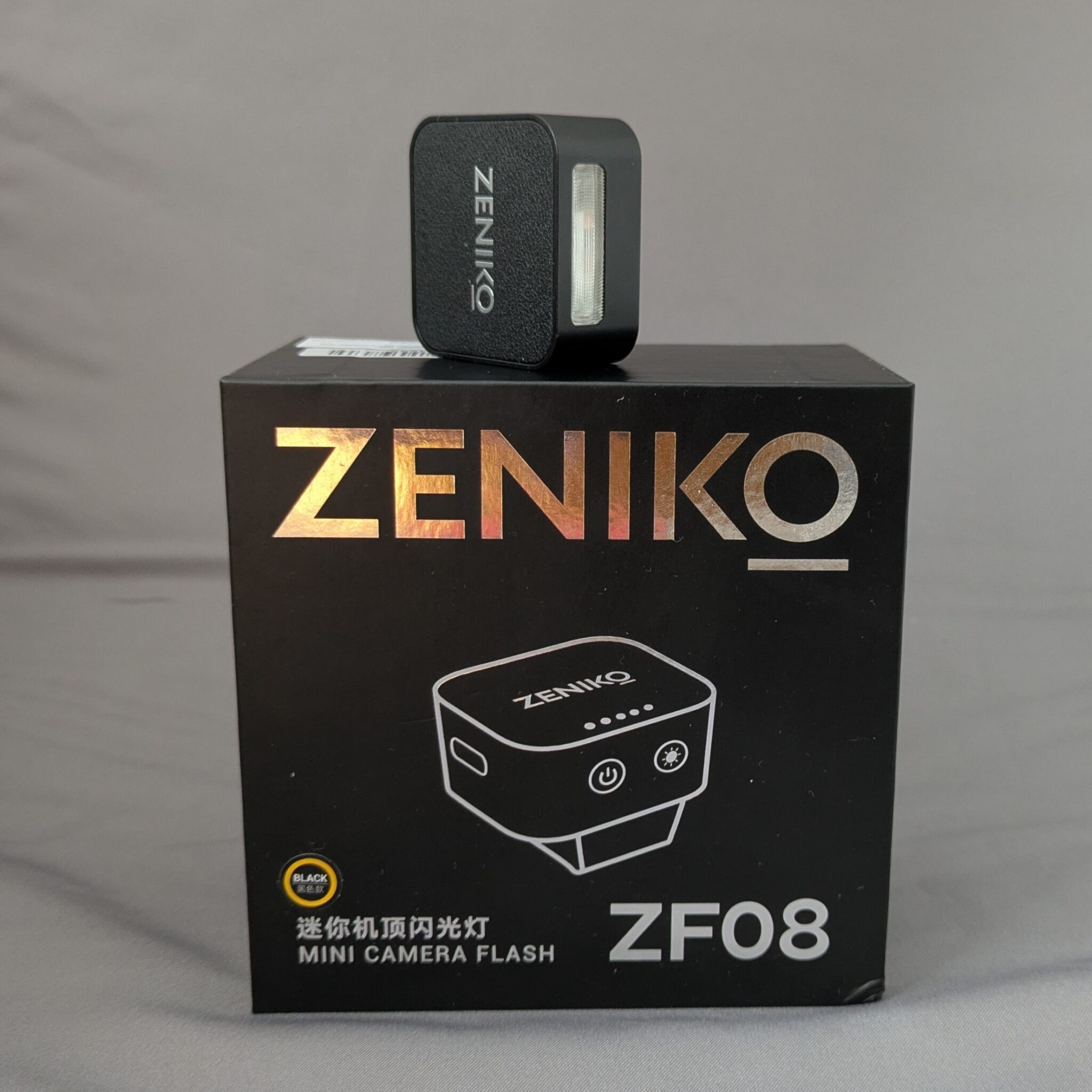 Zeniko ZF08 Mini Universal Flash Review - 35mmc