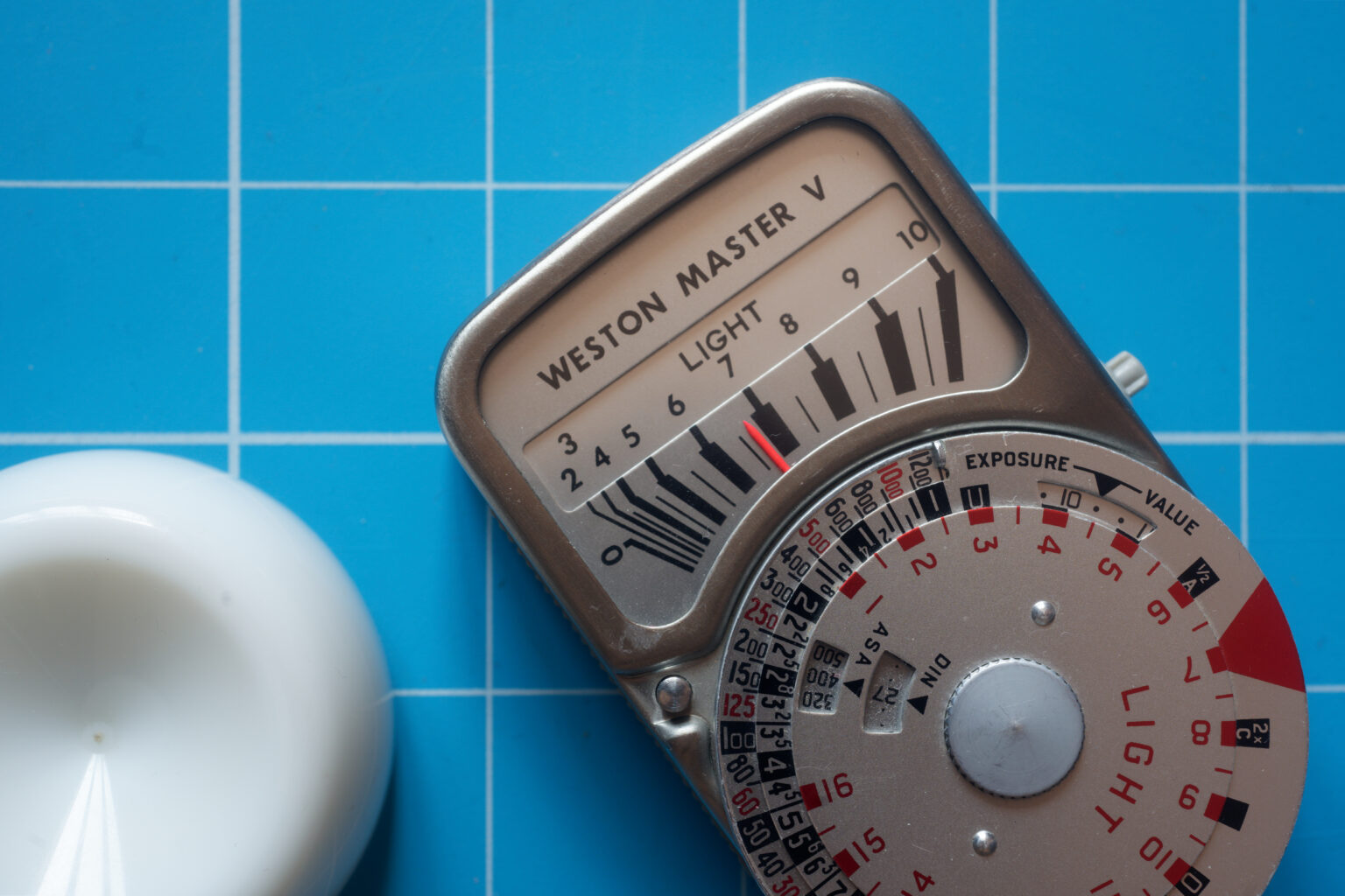 Weston Master V - a Review of the Masterful Exposure Meter - 35mmc