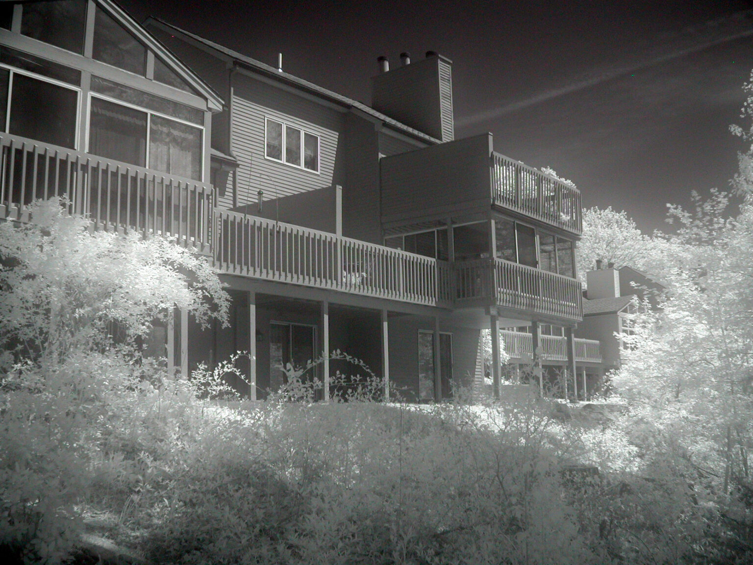 A Fun, Funky Filter for Shooting Digital Infrared - 35mmc