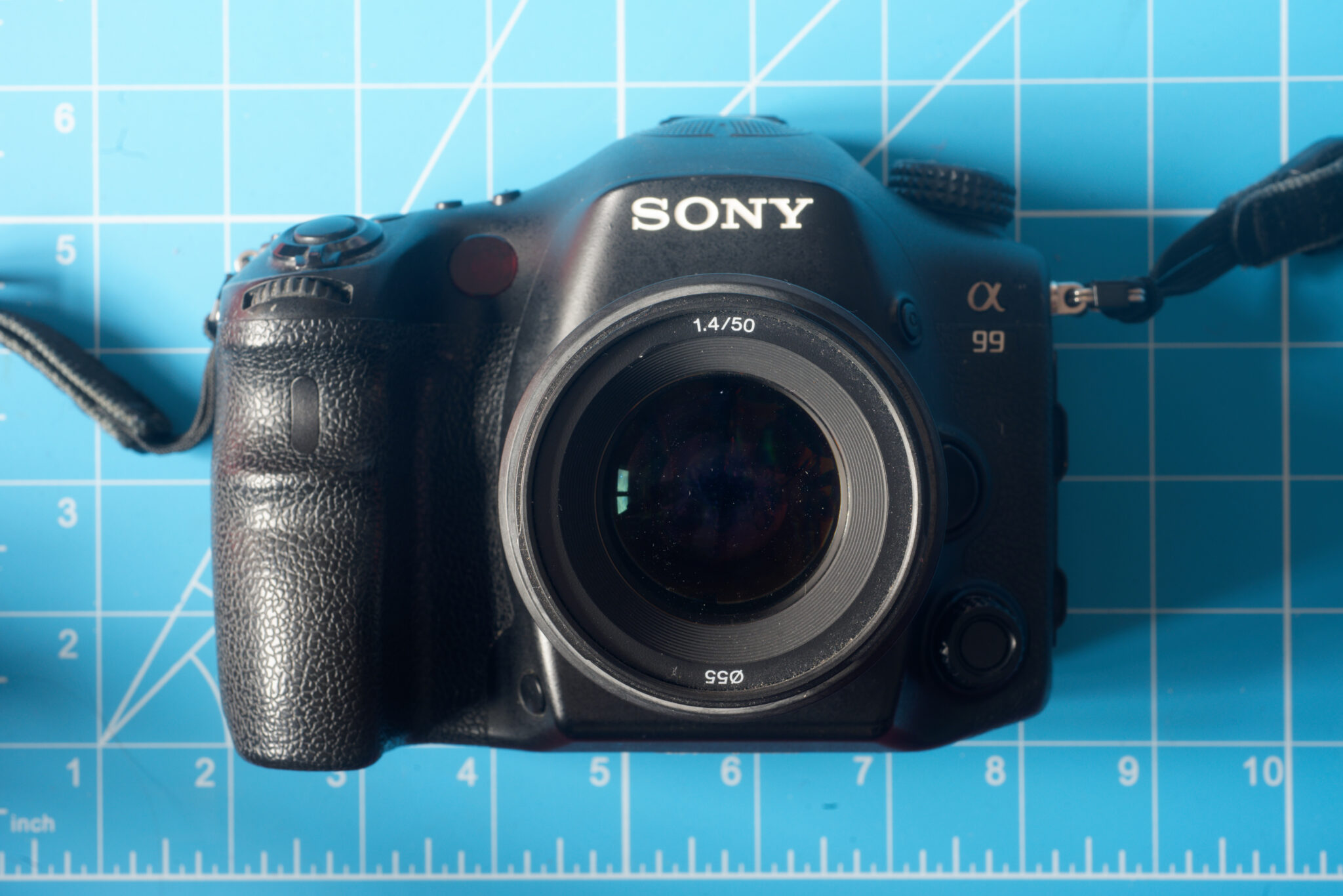 Sony A99 - a review of the the first mirrorless full-frame EVF camera ...