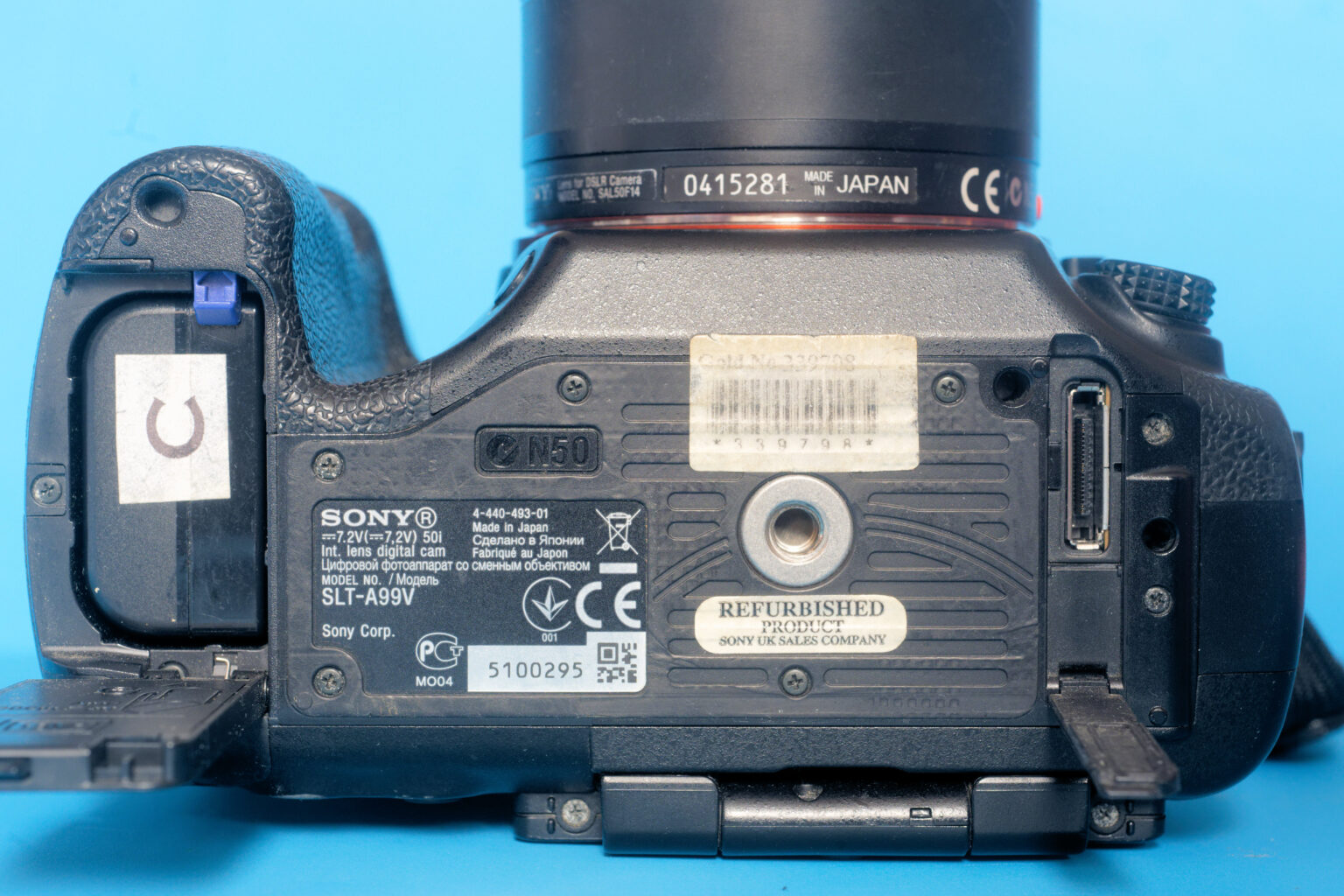 Sony A99 - a review of the the first mirrorless full-frame EVF camera ...