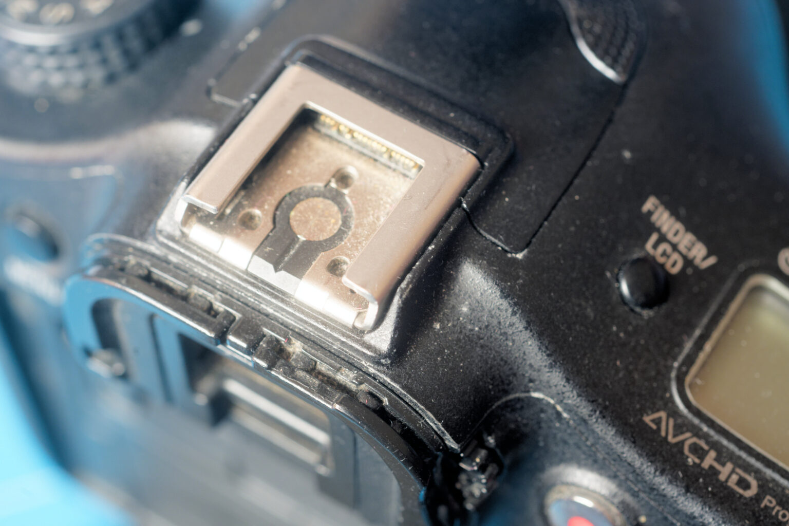 Sony A99 - a review of the the first mirrorless full-frame EVF camera ...