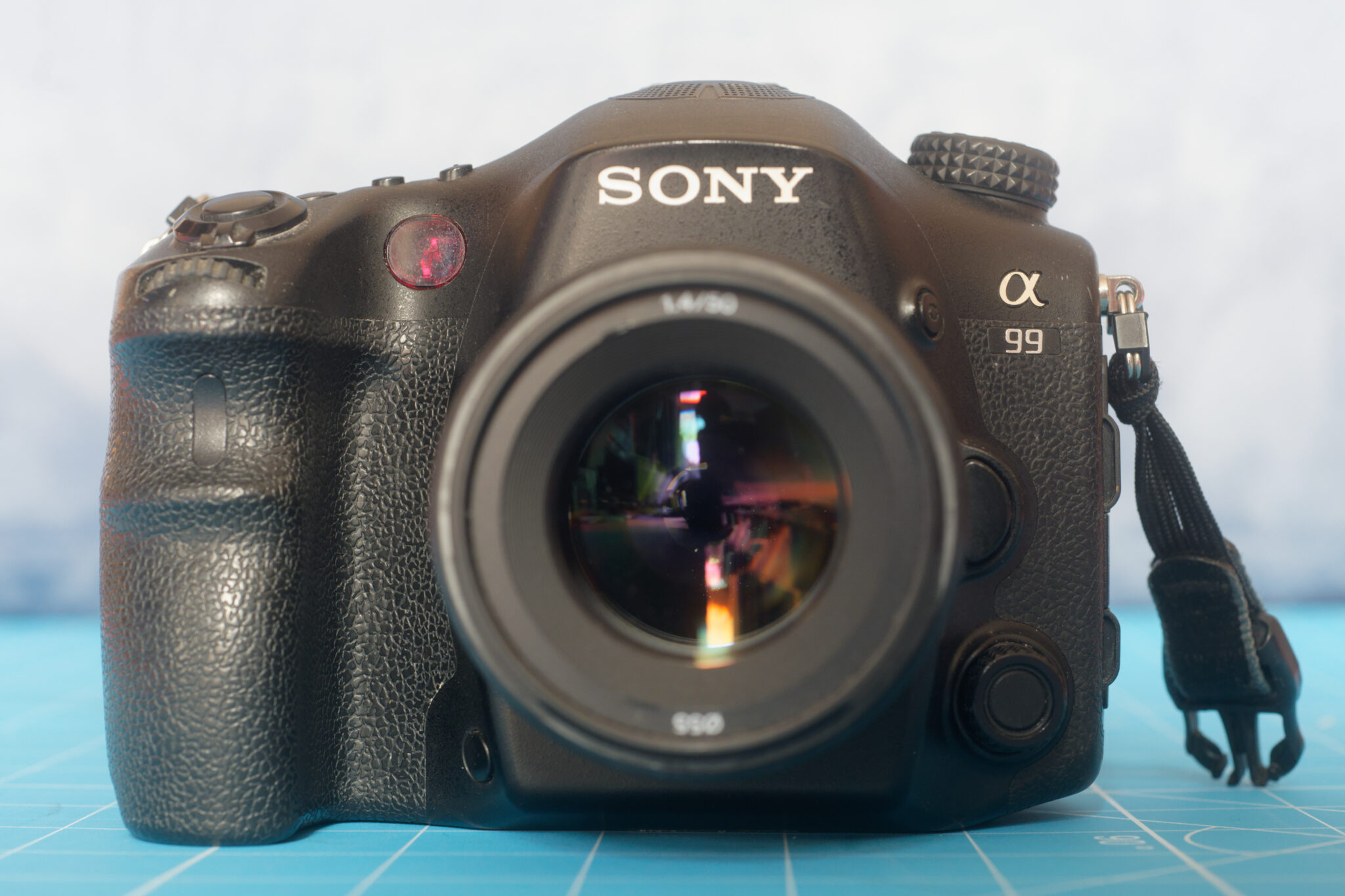 Sony A99 - a review of the the first mirrorless full-frame EVF camera ...