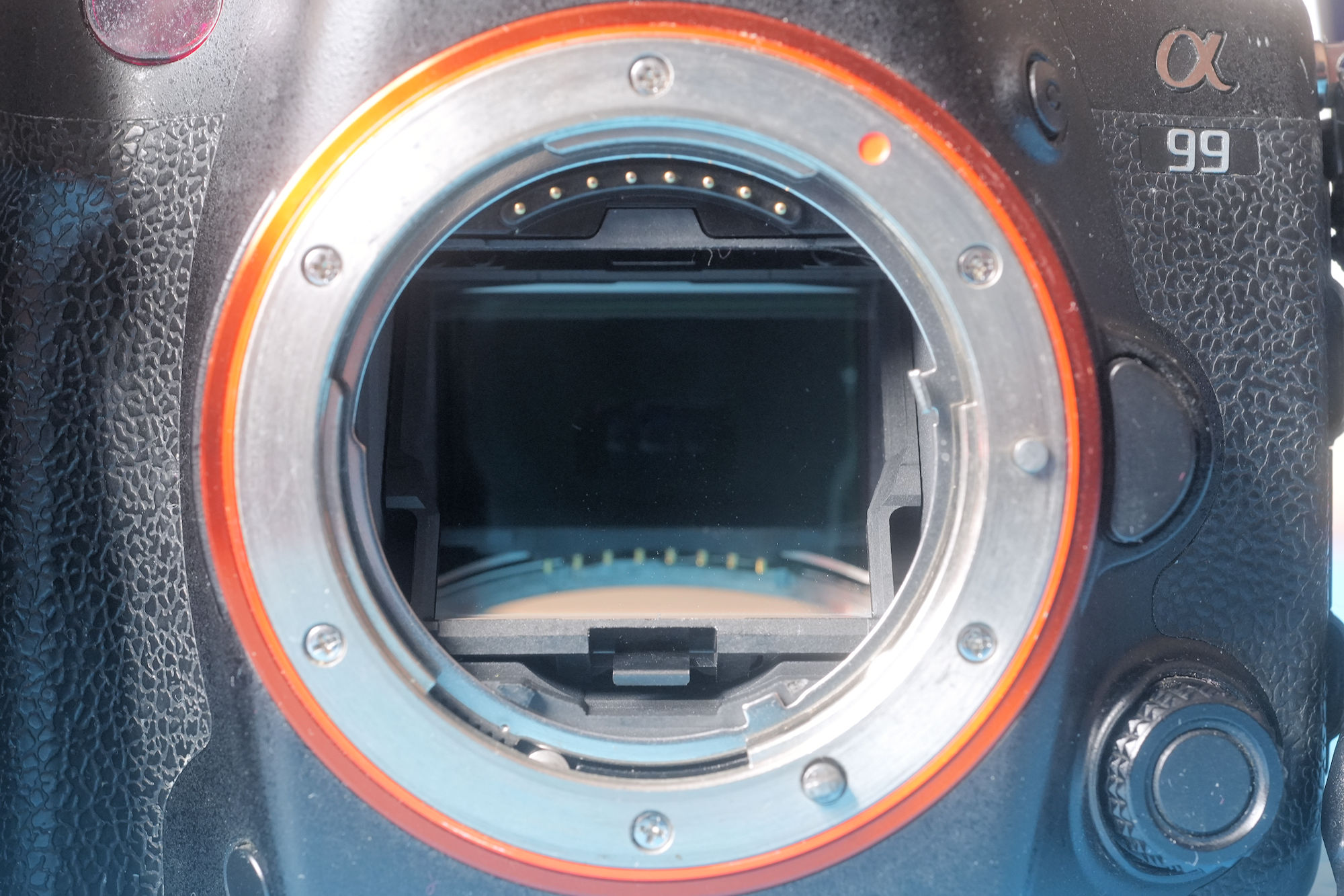 Sony A99 - a review of the the first mirrorless full-frame EVF camera ...