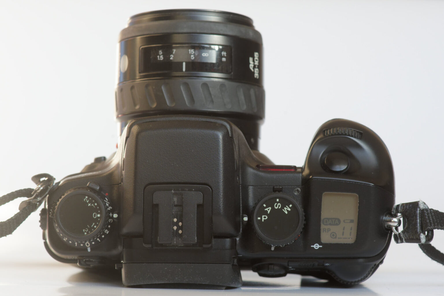 Minolta Dynax 9 (Maxxum 9/Alpha 9) - Three Steps to Heaven - 35mmc